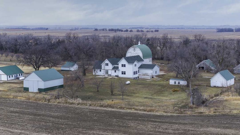 One of a Kind Beautiful Acreage - 30542 433rd Ave, Utica SD