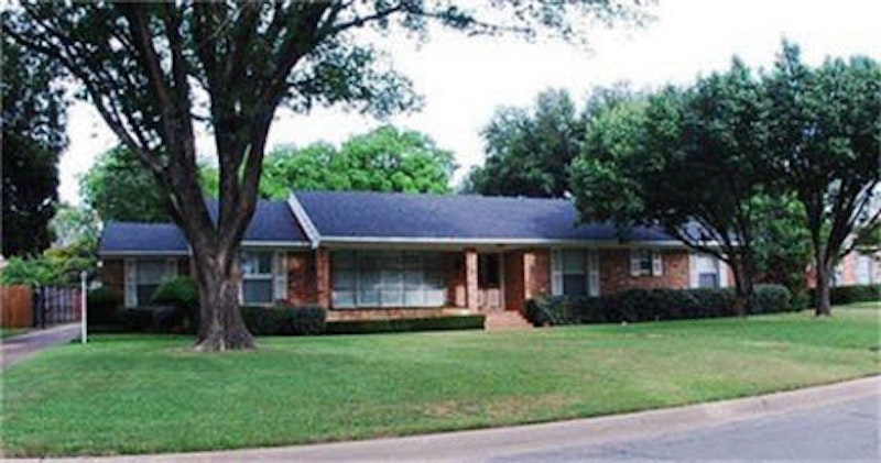 Disney Streets on HUGE Lot with Pool!!! - 11128 CANDLELIGHT LN, Dallas TX
