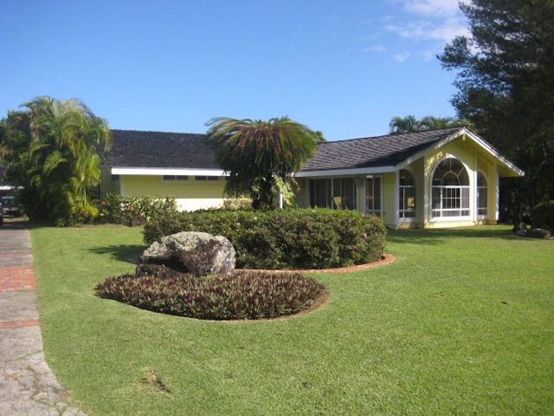 Spacious Executive Single Story Home in Haiku Plantations Gated ...