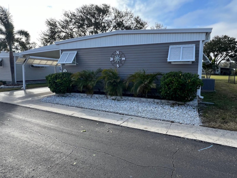 Stunningly Remodeled Golf Course Home! - 40 Sabal Palm Drive, Largo FL