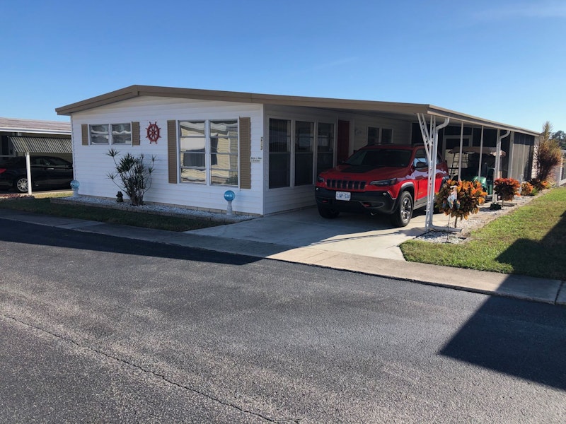 Nicely Modernized-Split Plan Doublewide! - 213 Royal Palm Circle, Largo FL