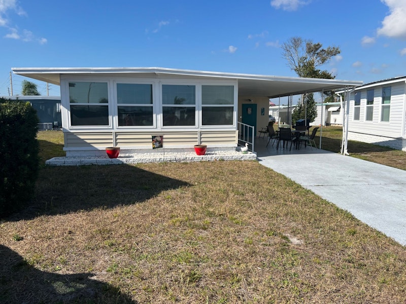 Brilliant Renovated Home on Peaceful Cul-de-Sac - 13225 101st Street ...